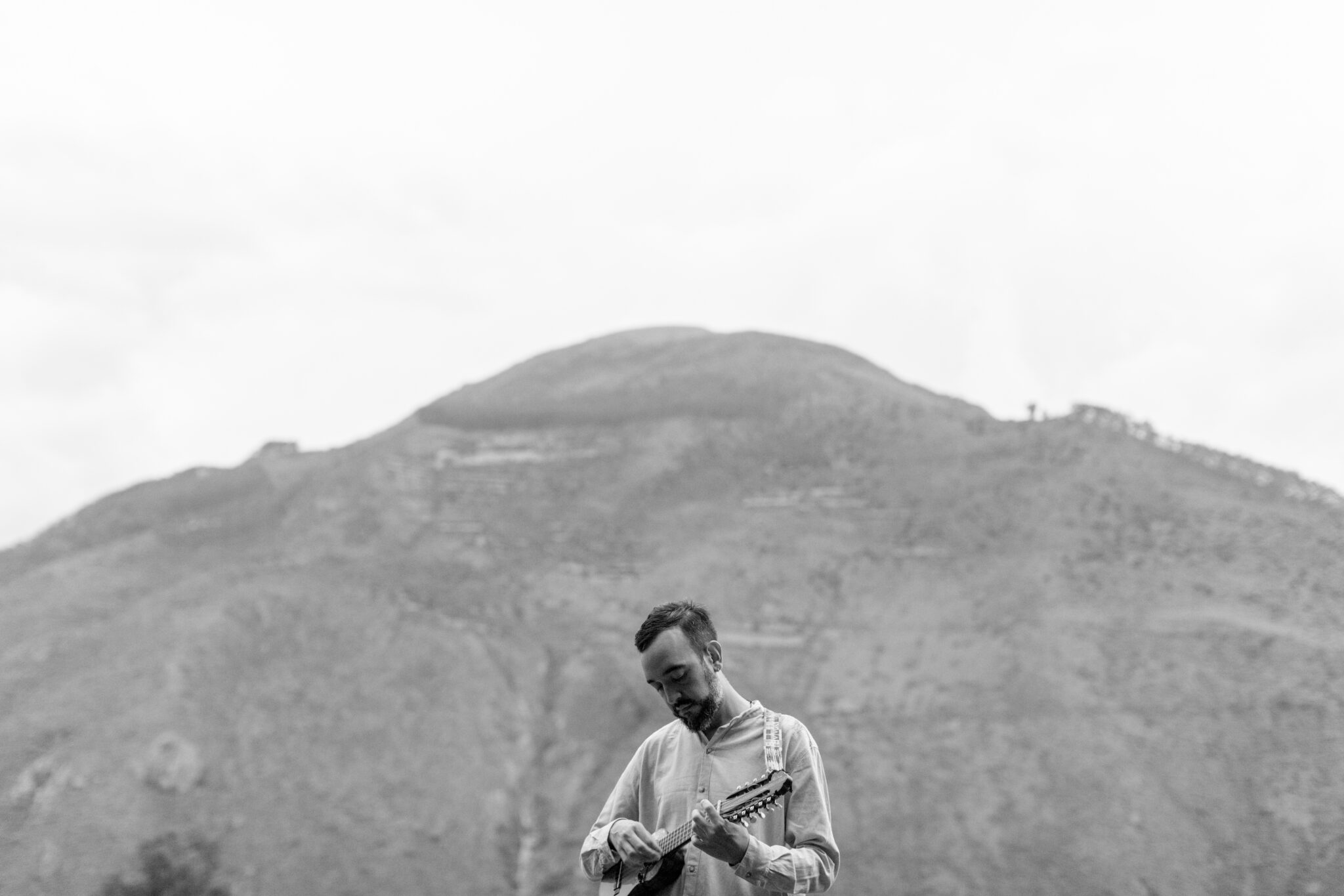 Rodrigo Gallardo comparte Mundos por todo el mundo - Conexión Rock